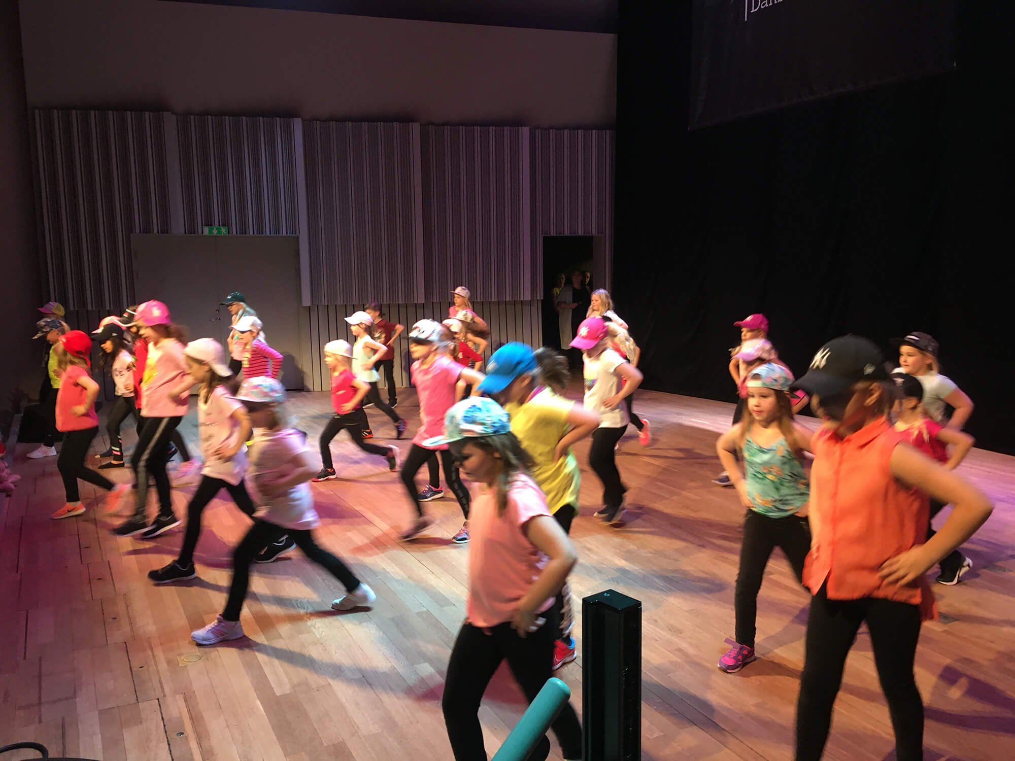 Dansakademiens barndans | Dansakademien Norrköping